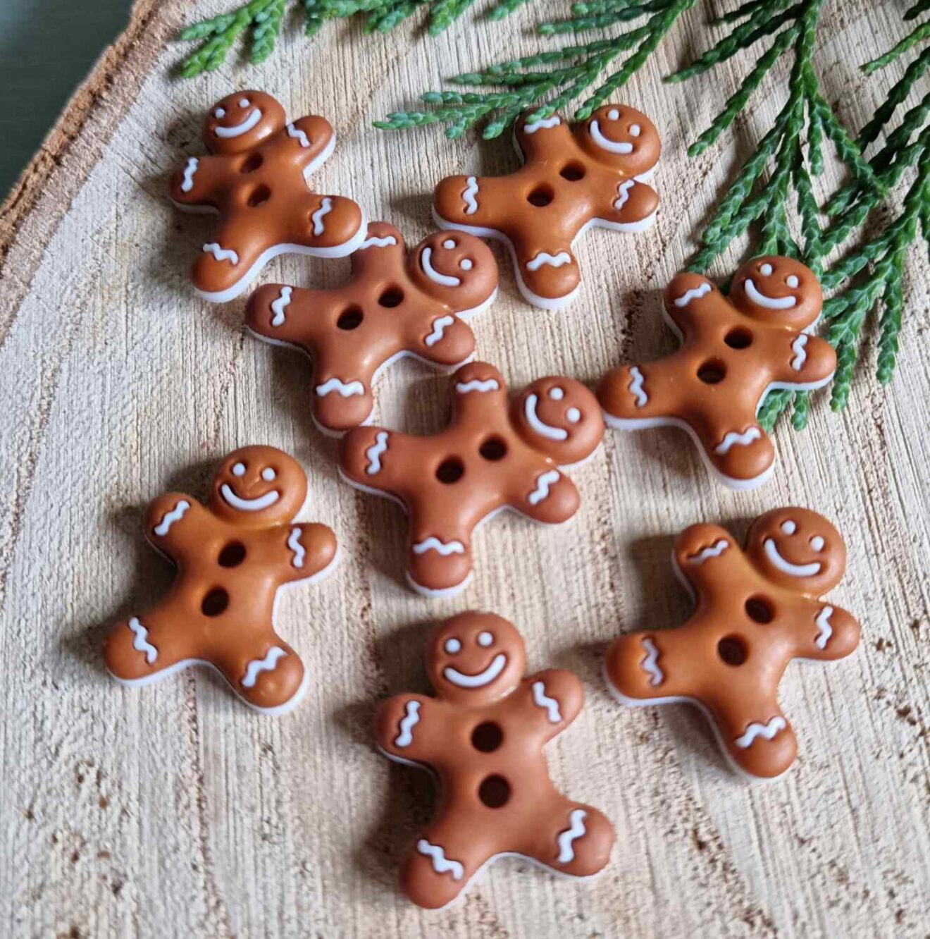 Iced gingerbread man buttons x 8 - Scandinavian boutique - Hygge Style ...