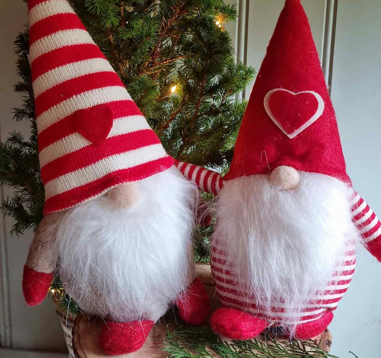 Set of two large red and white Scandinavian Nisse/tomte/Christmas ...