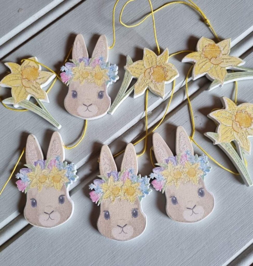 Wooden daffodil and bunny Easter garland by Gisela Graham ...