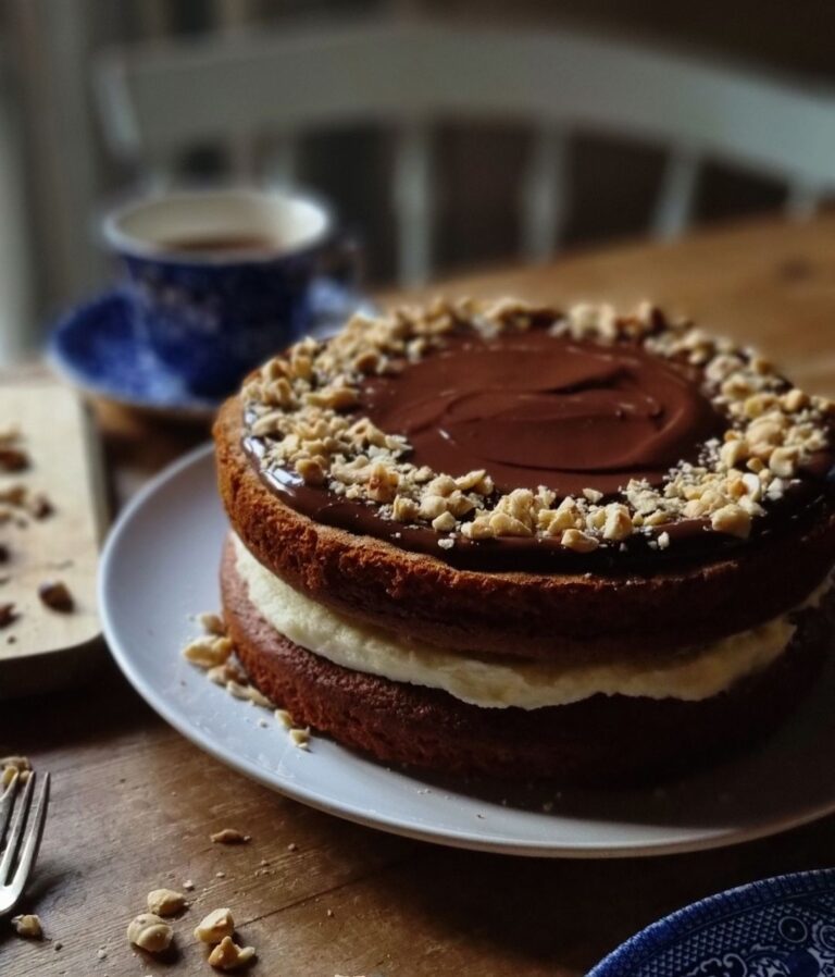 Danish Honningkage honey cake recipe - Hygge Style