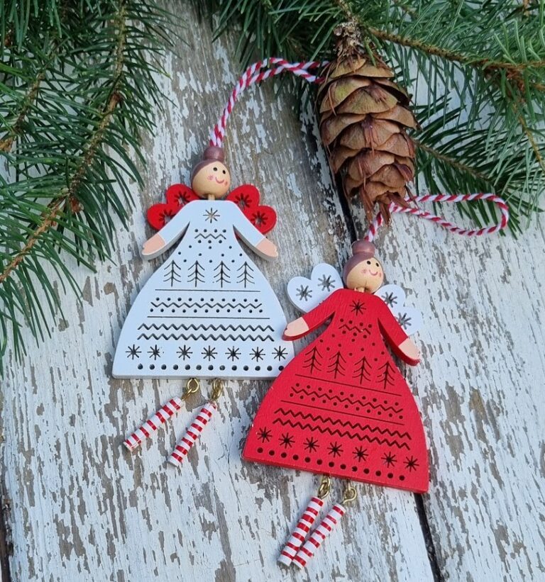 Set of 2 red and white wooden fretwork Scandinavian angels ...