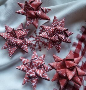 Danish woven paper Christmas star strips (stjernestrimler) in red ...