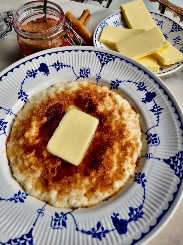 Try our family Danish risengrød cinnamon rice pudding recipe! - Hygge Style